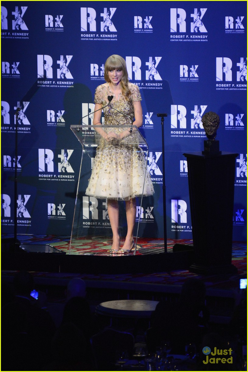 Taylor Swift: Ripple of Hope Awards 2012 | Photo 514674 - Photo Gallery ... Taylor Swift: Ripple of Hope Awards 2012 | Photo 514674 - Photo Gallery ...