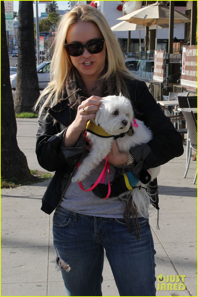 Becca Tobin: Sophie's In A Cast! | Photo 519790 - Photo Gallery | Just ...