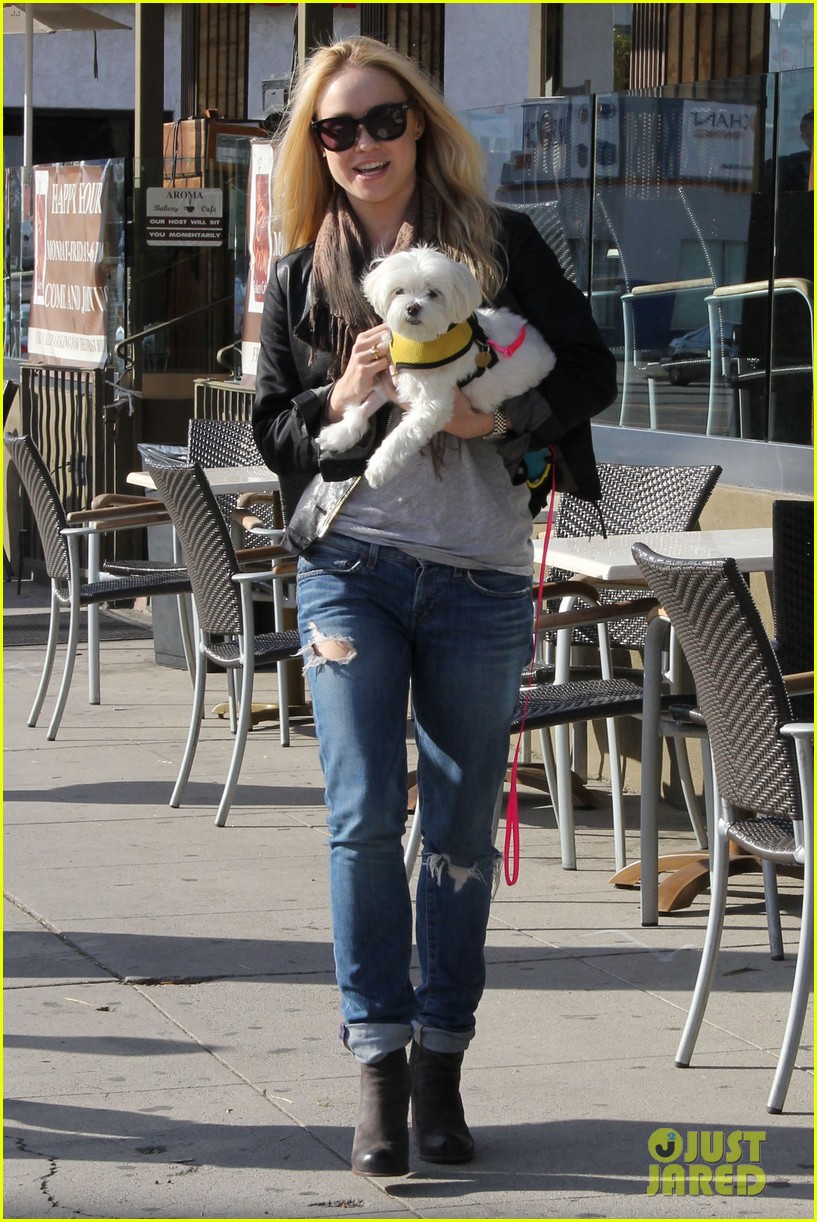 Becca Tobin: Sophie's In A Cast! | Photo 519799 - Photo Gallery | Just ...