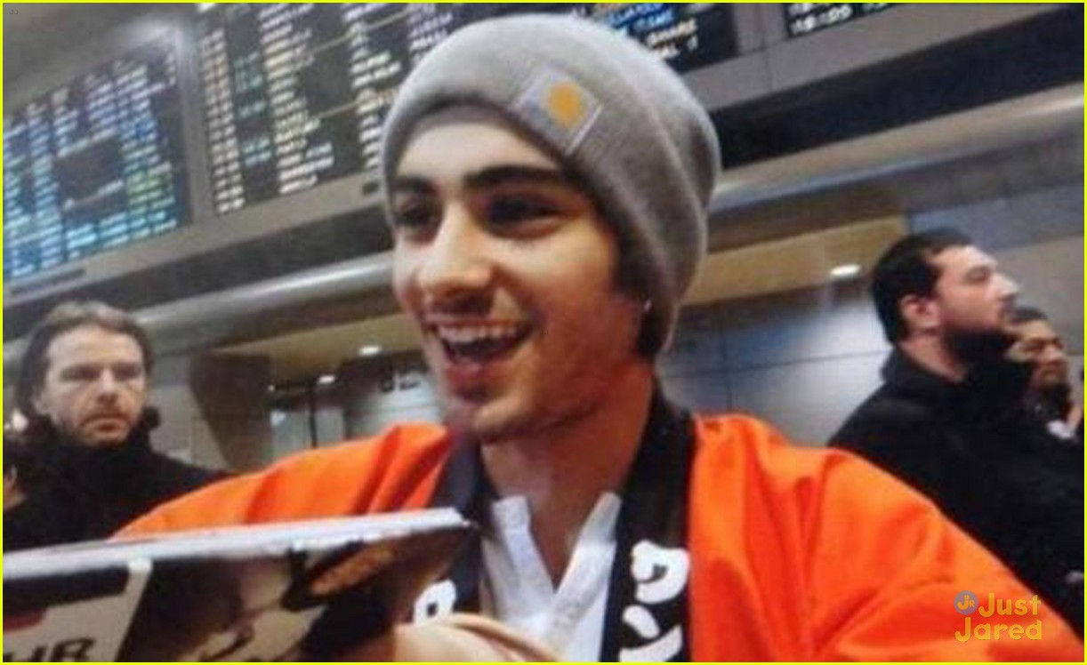 One Direction: Kimonos at Tokyo Airport Arrival | Photo 524692 - Photo ...