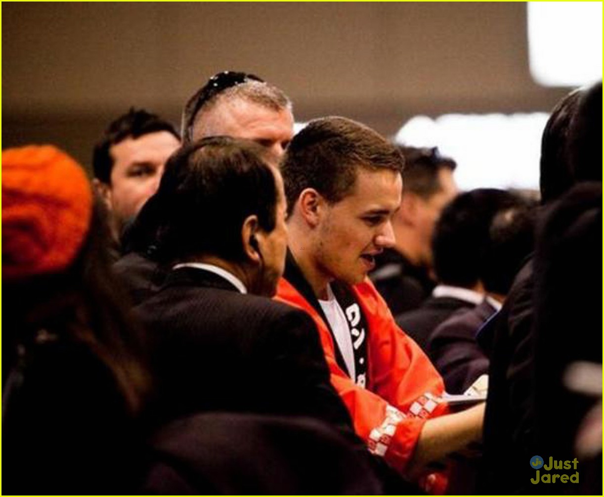 One Direction: Kimonos at Tokyo Airport Arrival | Photo 524695 - Photo ...