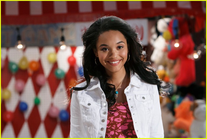 Austin & Ally: 'Ferris Wheels & Funky Breath' Stills! | Photo 523111 ...