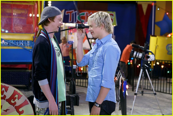Austin & Ally: 'Ferris Wheels & Funky Breath' Stills! | Photo 523112 ...