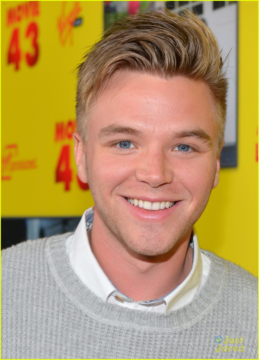 Brett Davern: 'Movie 43' Premiere | Photo 526202 - Photo Gallery | Just ...