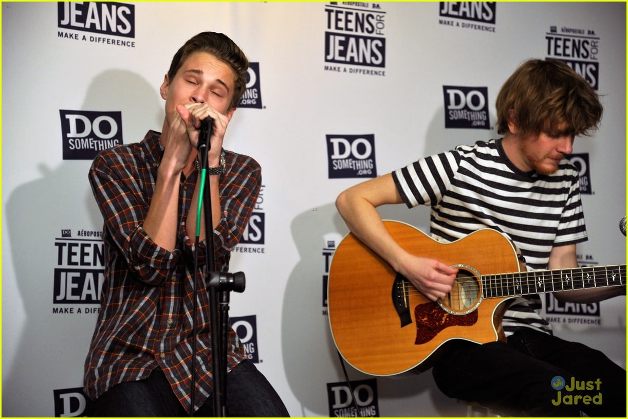 Chloe Moretz: 'Teens For Jeans' Launch with Ryan Beatty | Photo 521845 ...