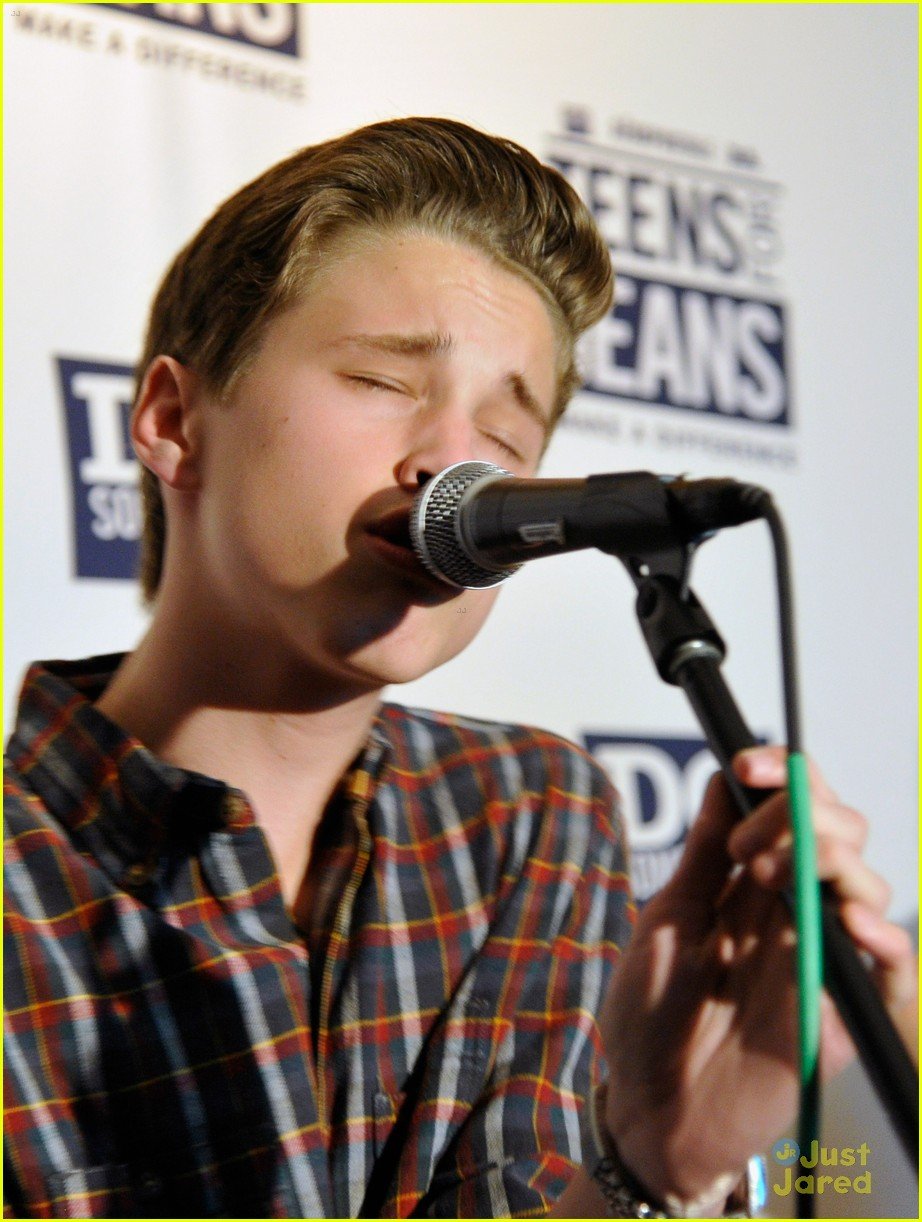 Chloe Moretz: 'Teens For Jeans' Launch with Ryan Beatty | Photo 521860 ...