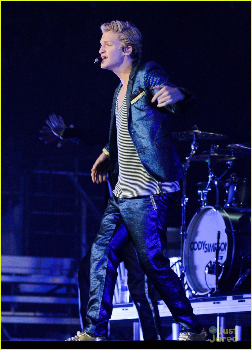 Cody Simpson: Amway Center Concert in Orlando | Photo 526834 - Photo ...