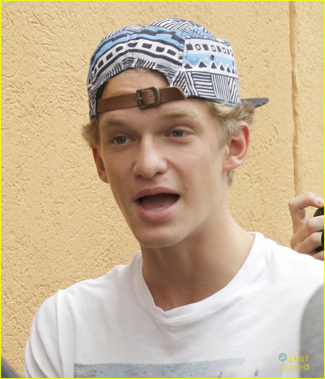 Cody Simpson: In Store Signing in Slidell | Photo 524184 - Photo ...