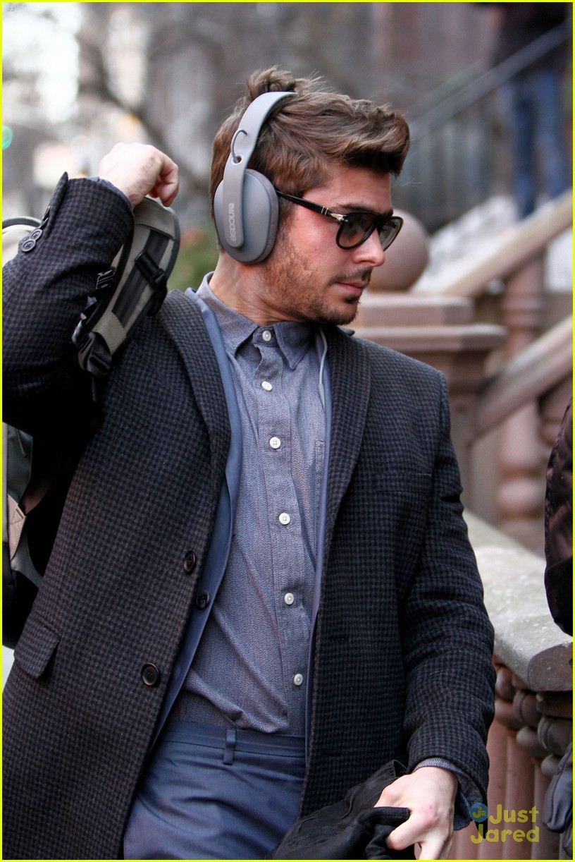 Zac Efron: GQ's #2 Most Stylish Guy | Photo 521131 - Photo Gallery ...