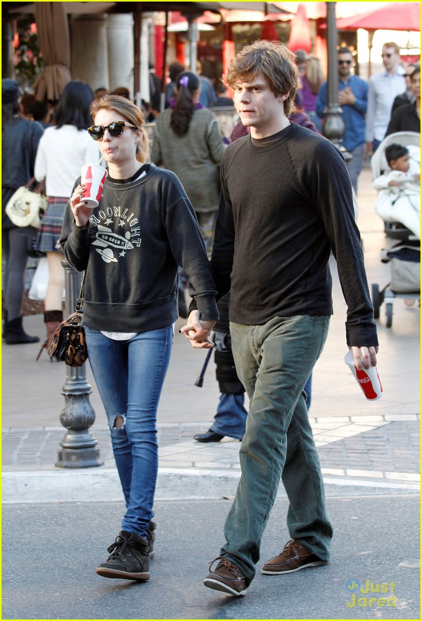 Emma Roberts & Evan Peters: Coca-Cola Couple | Photo 526938 - Photo ...