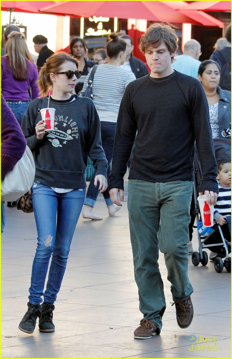 Emma Roberts & Evan Peters: Coca-Cola Couple | Photo 526941 - Photo ...