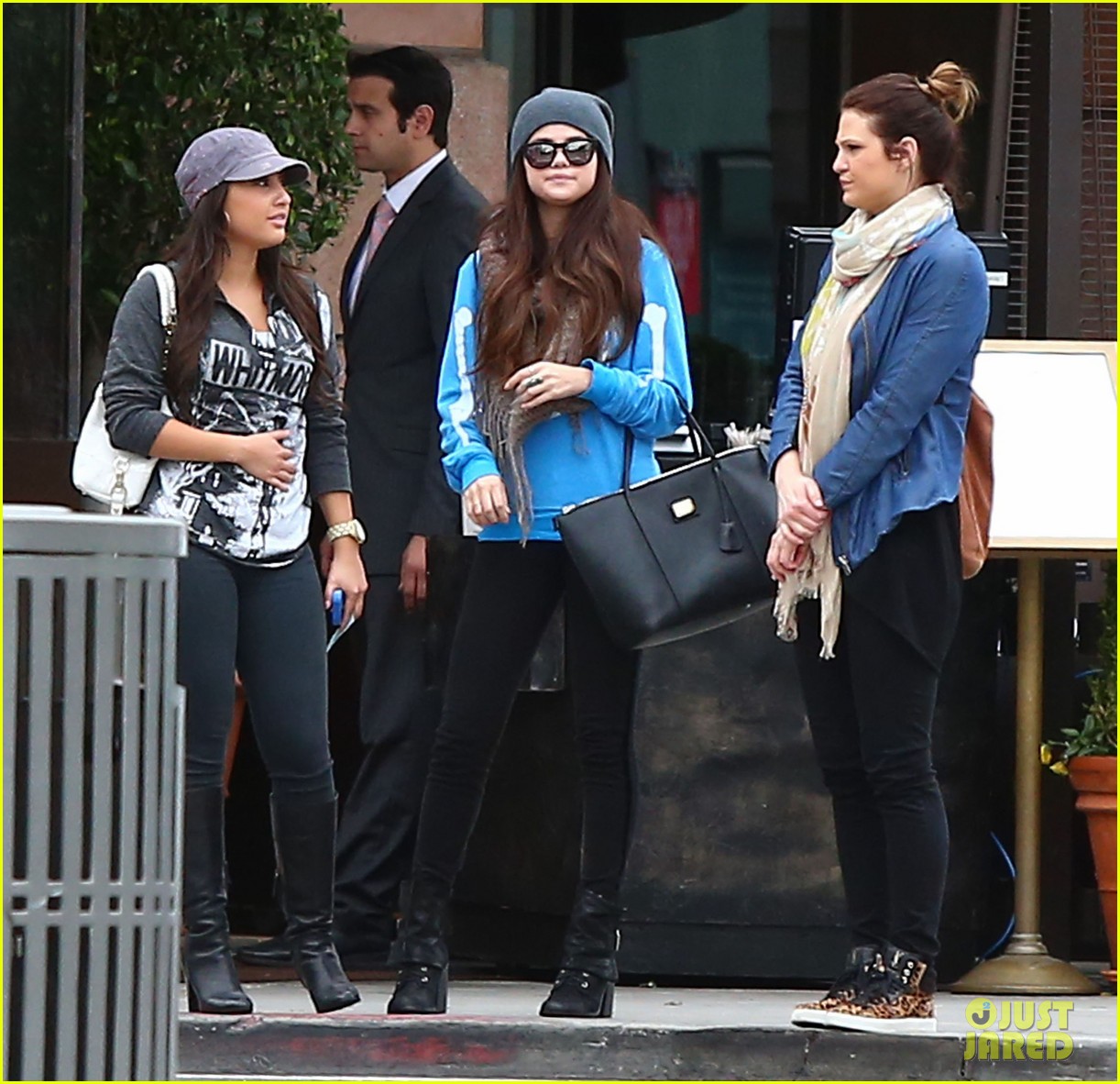 Selena Gomez: Beverly Hills Beauty | Photo 526237 - Photo Gallery ...