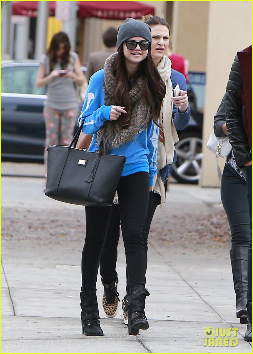 Selena Gomez: Beverly Hills Beauty | Photo 526261 - Photo Gallery ...