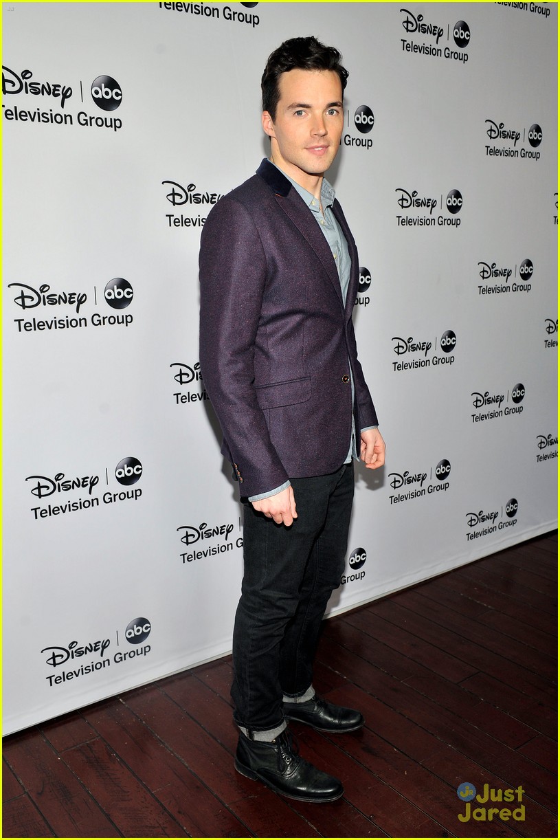 Keegan Allen & Ian Harding: ABC TCA Party 'Liars' | Photo 523074 ...