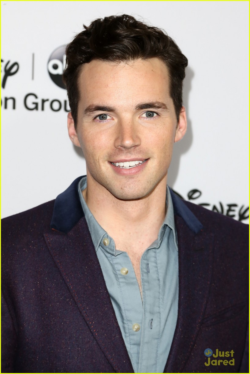 Keegan Allen & Ian Harding: ABC TCA Party 'Liars' | Photo 523081 ...