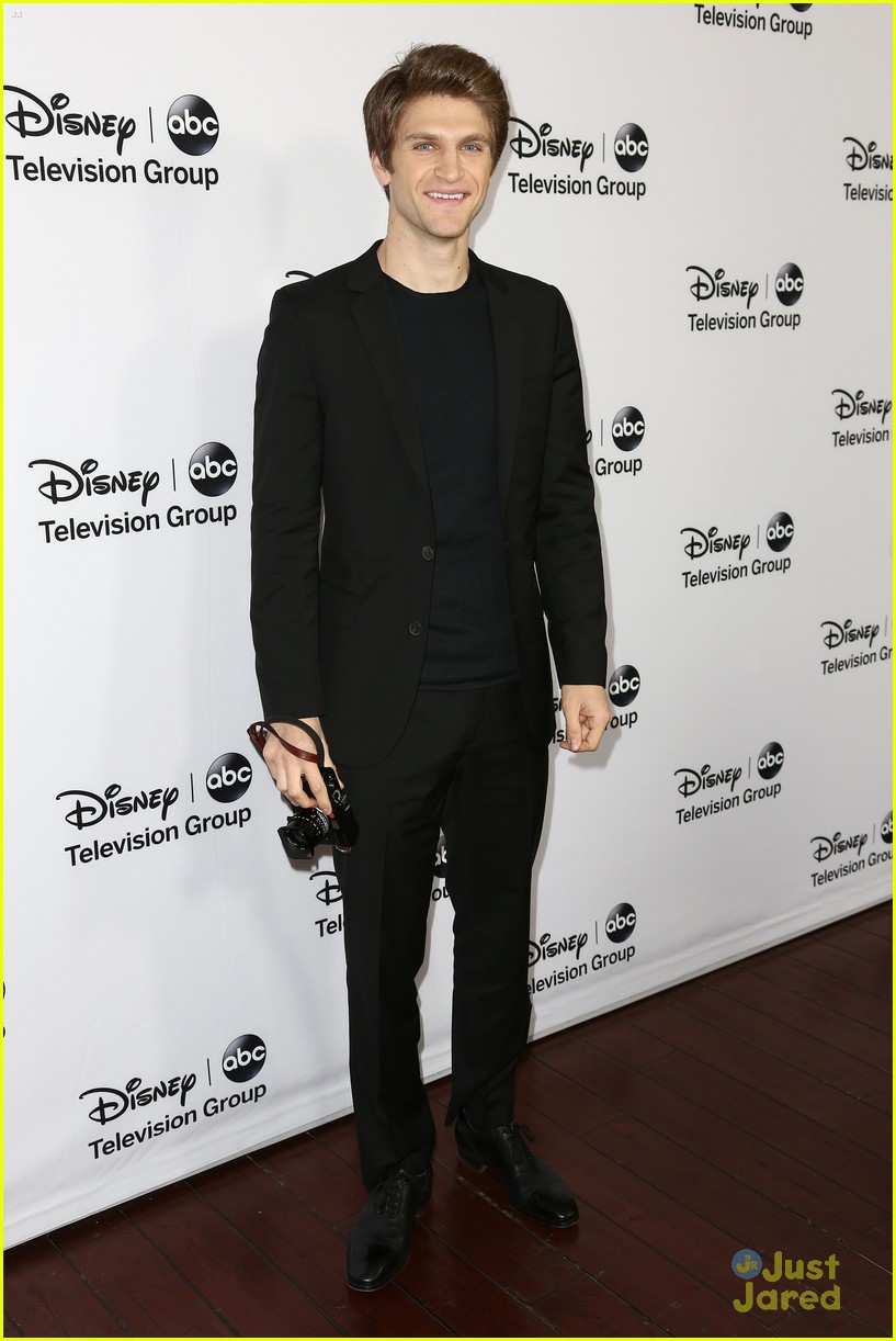 Keegan Allen & Ian Harding: ABC TCA Party 'Liars' | Photo 523082 ...