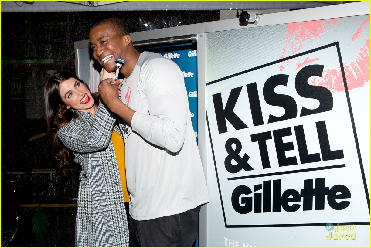Full Sized Photo of nikki reed gilette kiss tell 08 | Nikki Reed Kisses ...