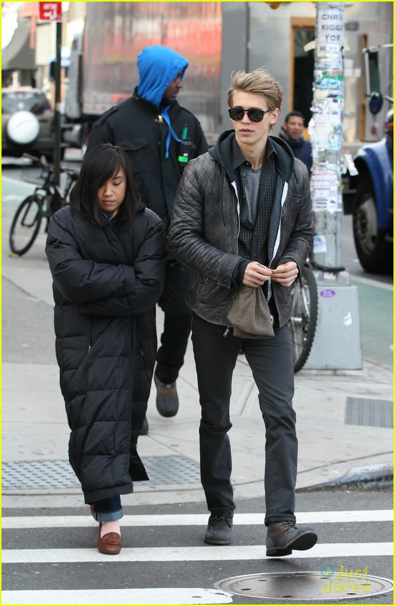 AnnaSophia Robb & Austin Butler: 2 Days Til 'The Carrie Diaries ...