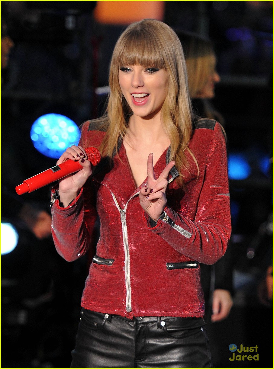 Full Sized Photo of taylor swift new years eve 2013 performance times ...