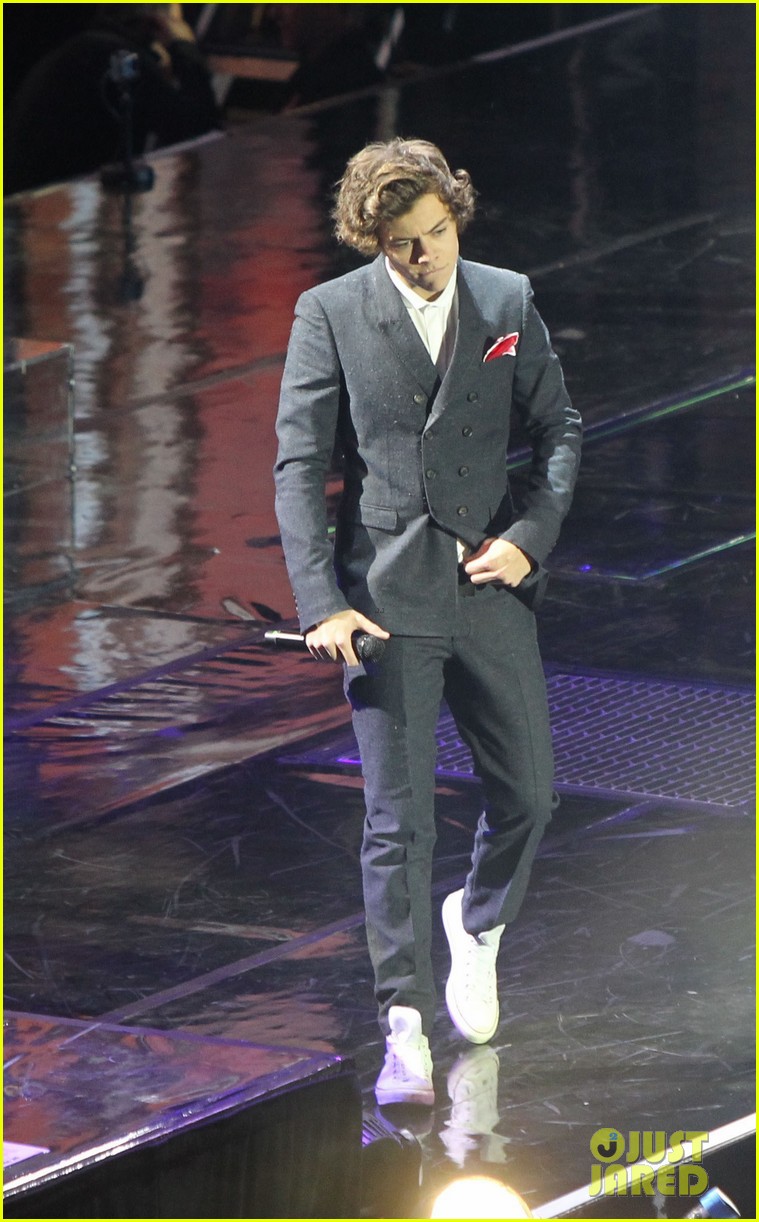One Direction: O2 Arena Performance! | Photo 540304 - Photo Gallery ...