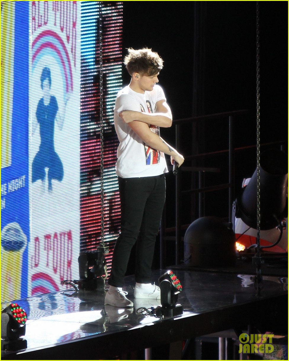One Direction: O2 Arena Performance! | Photo 540308 - Photo Gallery ...