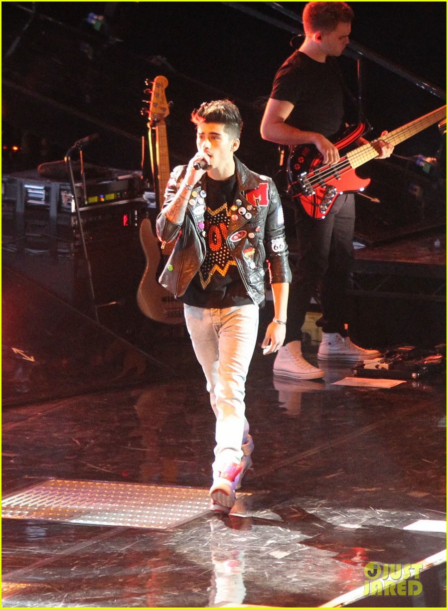 One Direction: O2 Arena Performance! | Photo 540310 - Photo Gallery ...