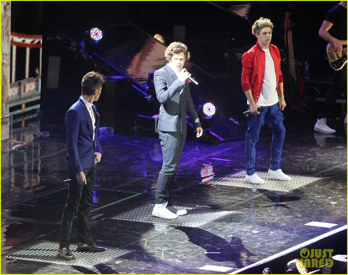 One Direction: O2 Arena Performance! | Photo 540325 - Photo Gallery ...