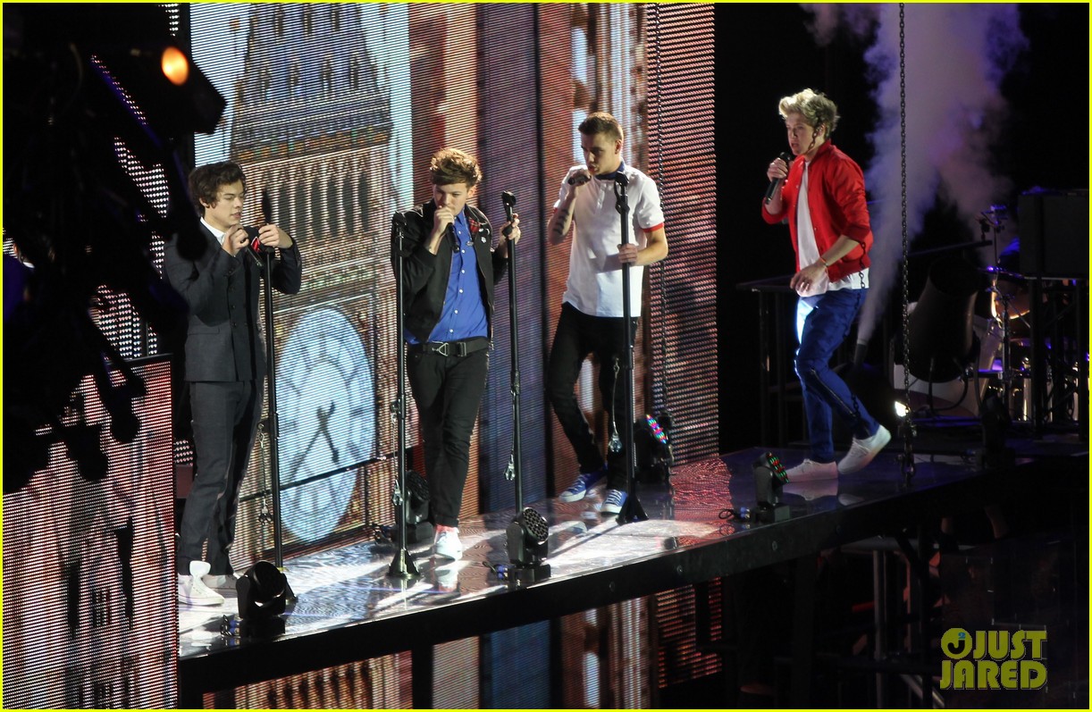 One Direction: O2 Arena Performance! | Photo 540326 - Photo Gallery ...