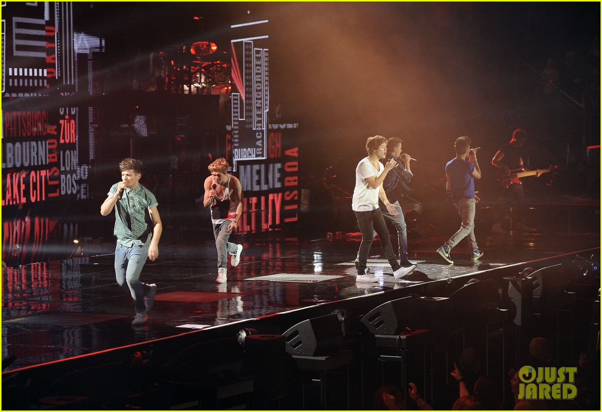 One Direction: O2 Arena Performance! | Photo 540336 - Photo Gallery ...