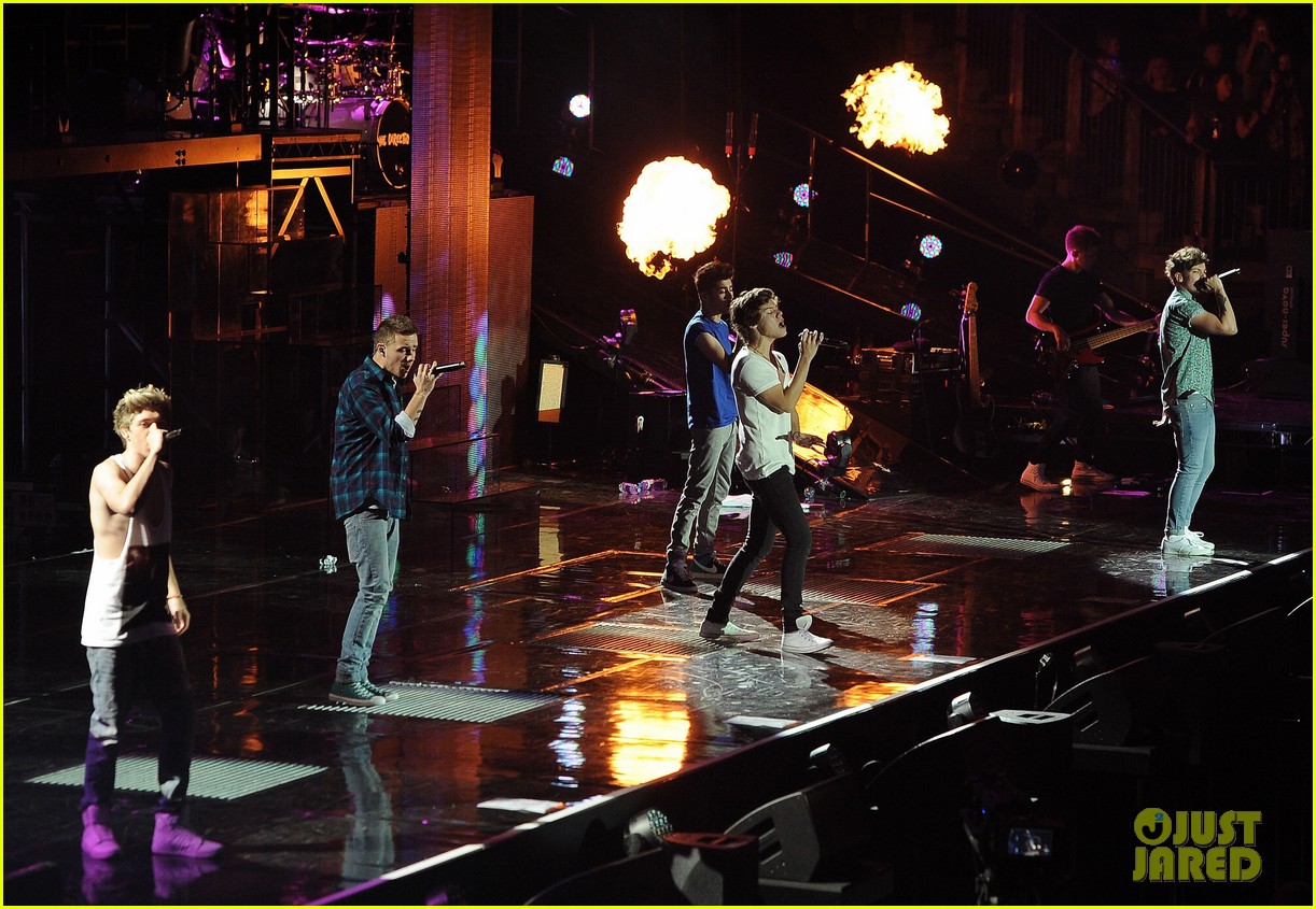One Direction: O2 Arena Performance! | Photo 540339 - Photo Gallery ...