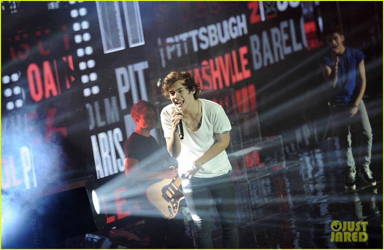 One Direction: O2 Arena Performance! | Photo 540345 - Photo Gallery ...