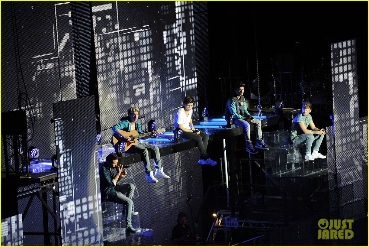 One Direction: O2 Arena Performance! | Photo 540350 - Photo Gallery ...
