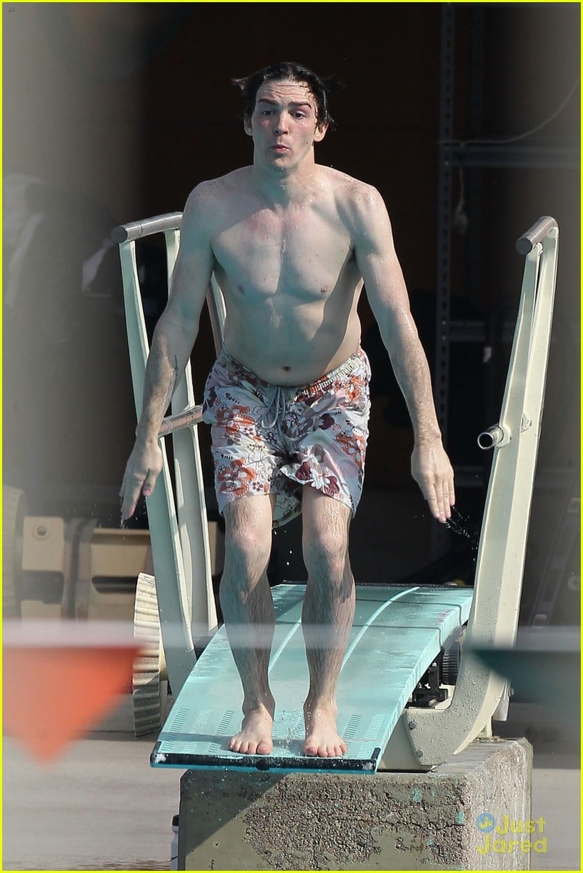 Drake Bell: Diving Practice For 'Splash USA' | Photo 531871 - Photo ...