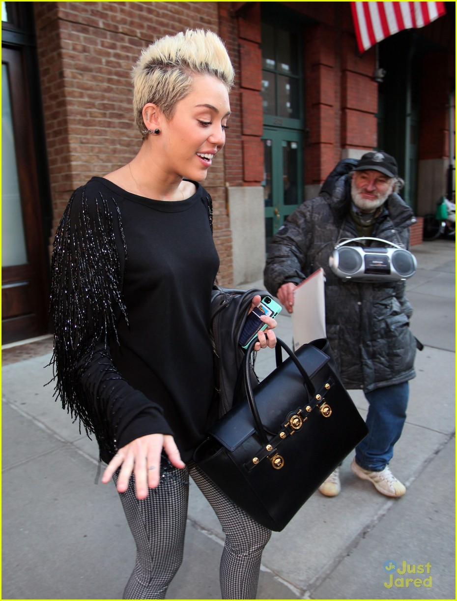 Miley Cyrus: Amazing Music on the Way! | Photo 537156 - Photo Gallery ...
