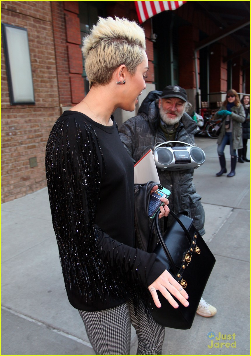 Miley Cyrus: Amazing Music on the Way! | Photo 537200 - Photo Gallery ...