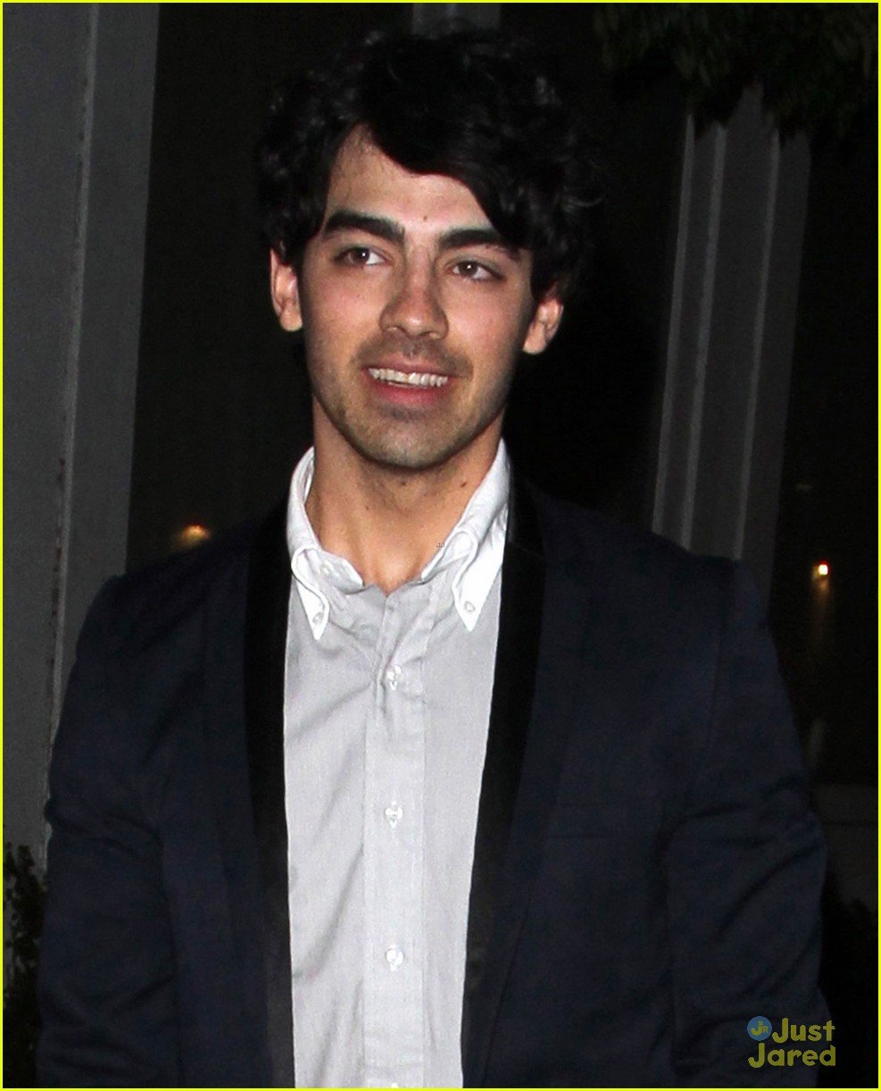 Joe and Nick Jonas: Topshop Topman LA Opening Party | Photo 536752 ...