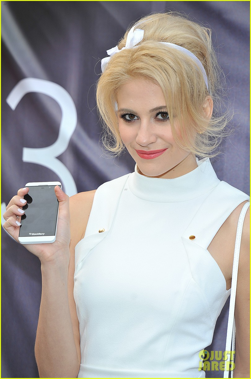 Pixie Lott: Blackberry Z10 Launch Event | Photo 529319 - Photo Gallery ...