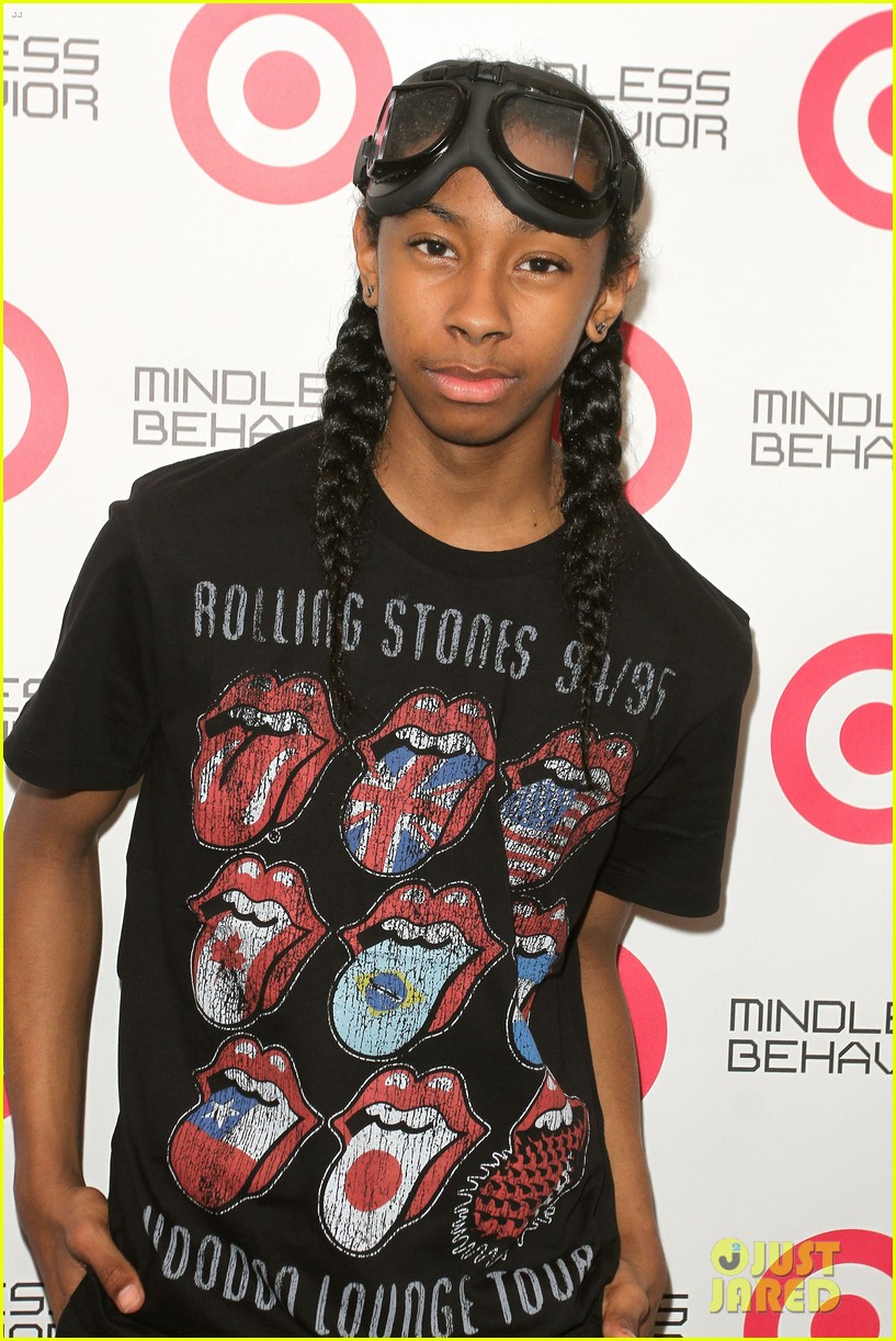Mindless Behavior: In-Store Signing & Performance! | Photo 537596 ...