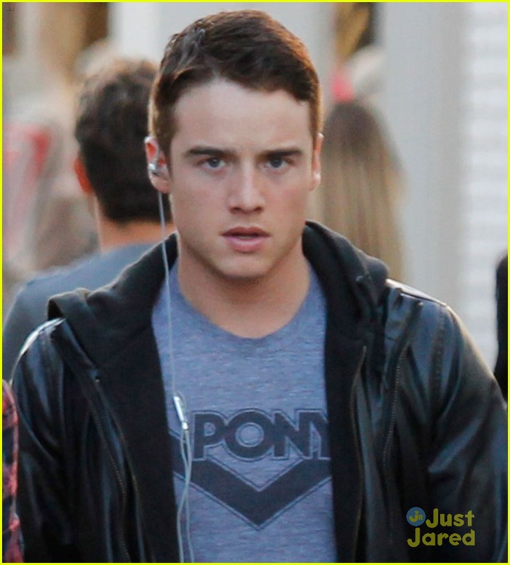 Francia Raisa & Allen Evangelista: Cheesecake Factory with Brando Eaton ...