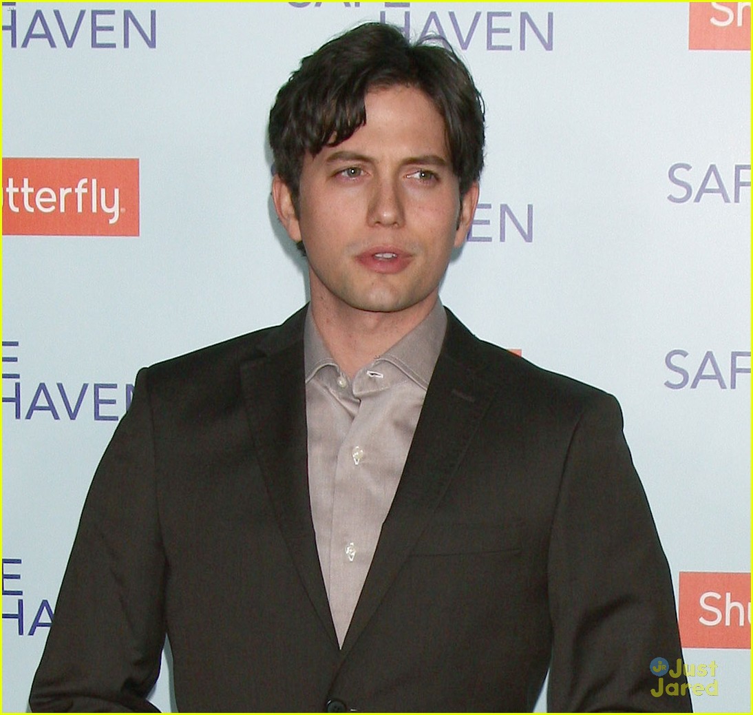Full Sized Photo of jackson rathbone saven haven premiere 05 | Jackson ...
