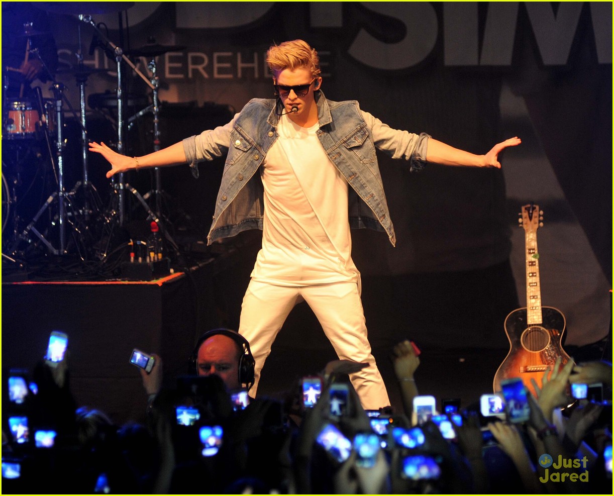 Cody Simpson: Dublin Concert Pics! | Photo 541500 - Photo Gallery ...