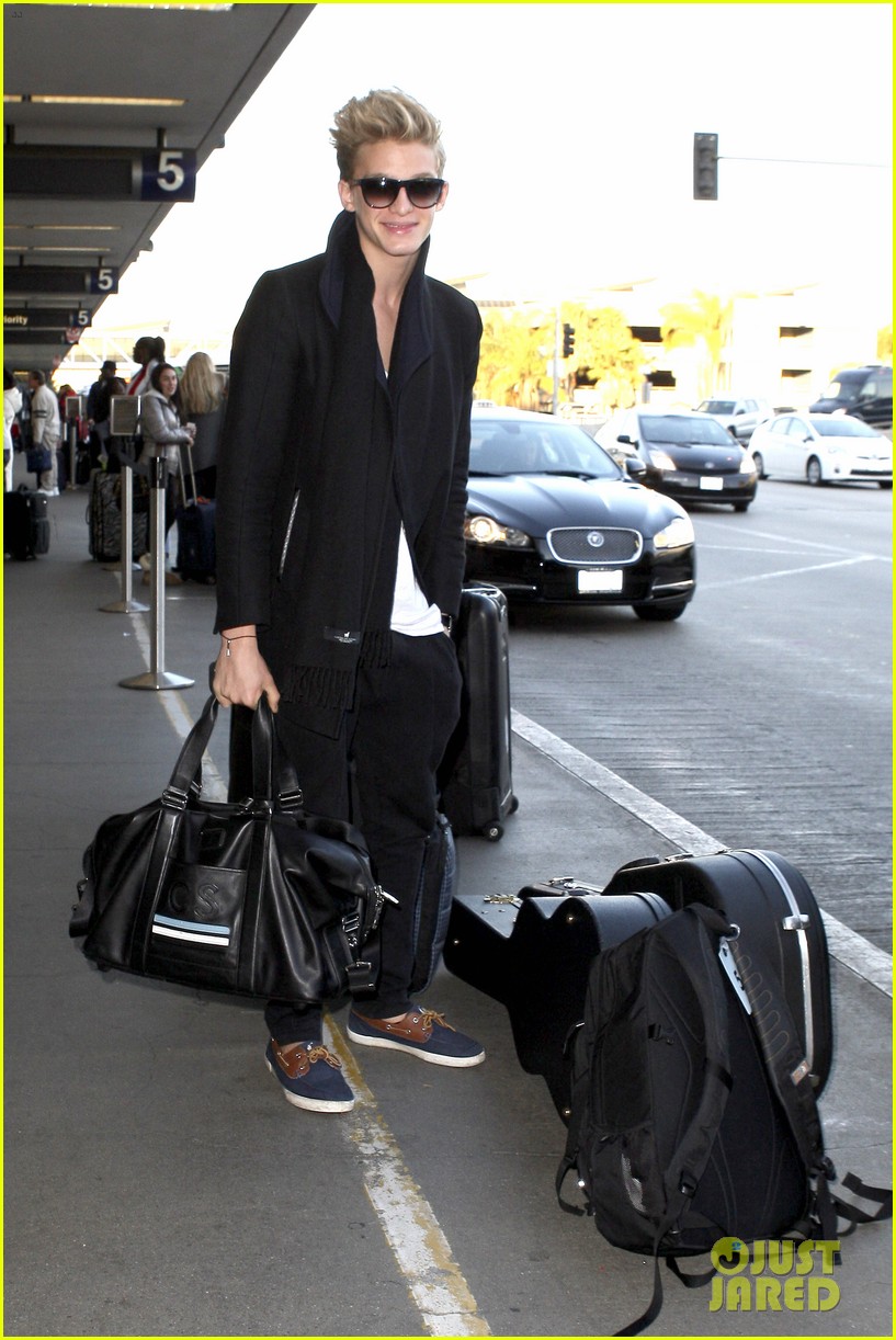 Cody Simpson: LAX Departure! | Photo 537643 - Photo Gallery | Just ...