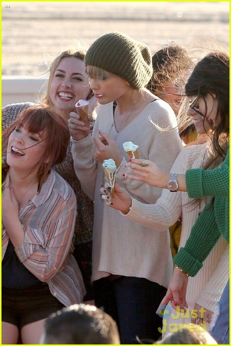 Taylor Swift: '22' Music Video Shoot! | Photo 535155 - Photo Gallery ...