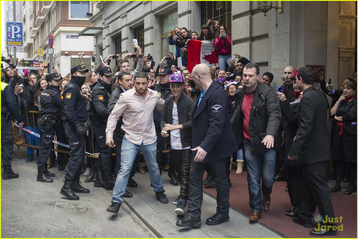 Justin Bieber: Goodbye, Madrid! | Photo 545238 - Photo Gallery | Just ...