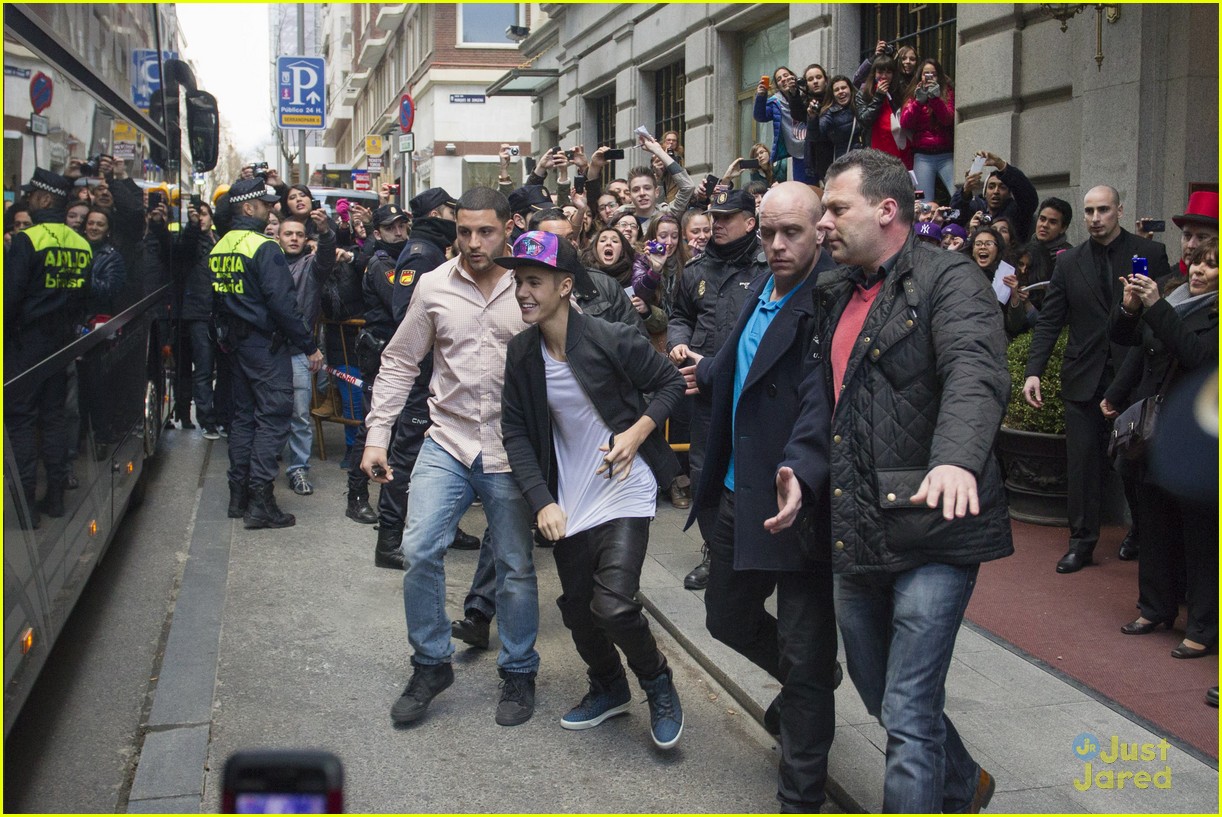 Justin Bieber: Goodbye, Madrid! | Photo 545243 - Photo Gallery | Just ...