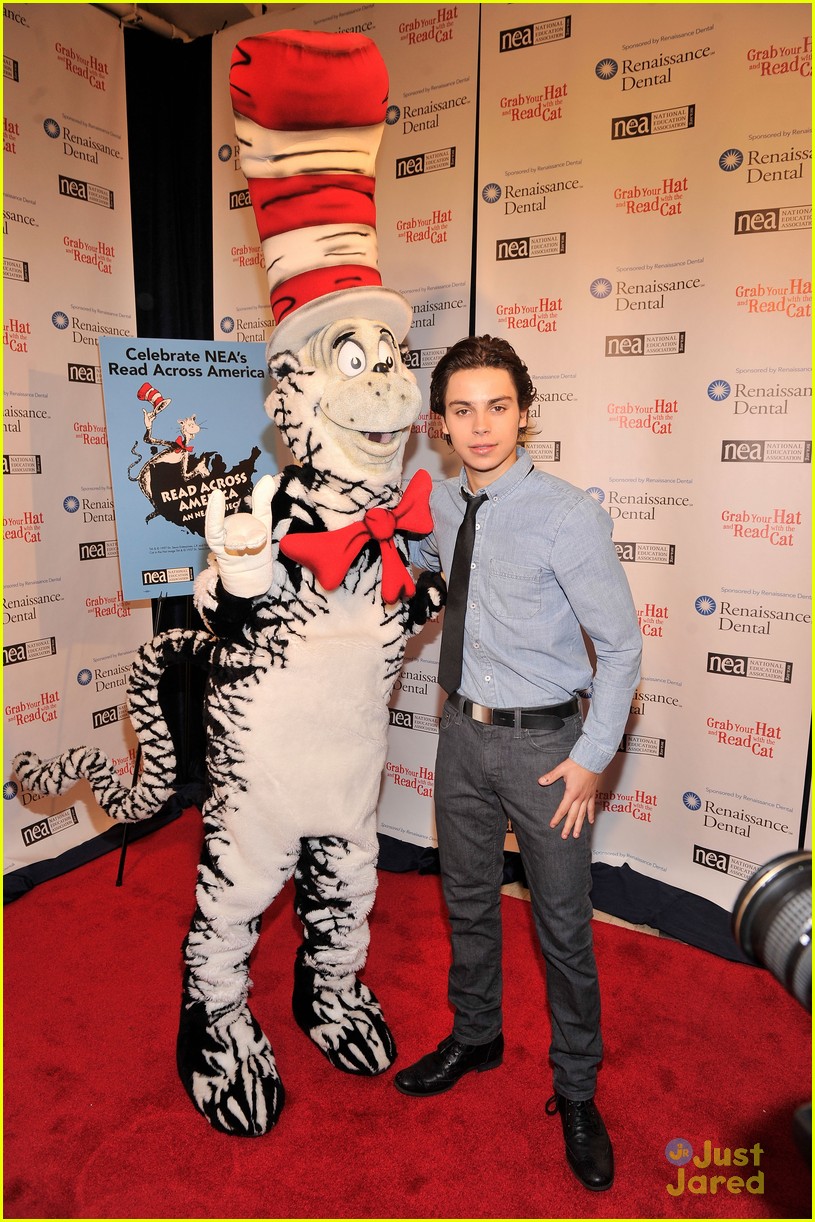 Jake T. Austin Reads Across America | Photo 542305 - Photo Gallery ...