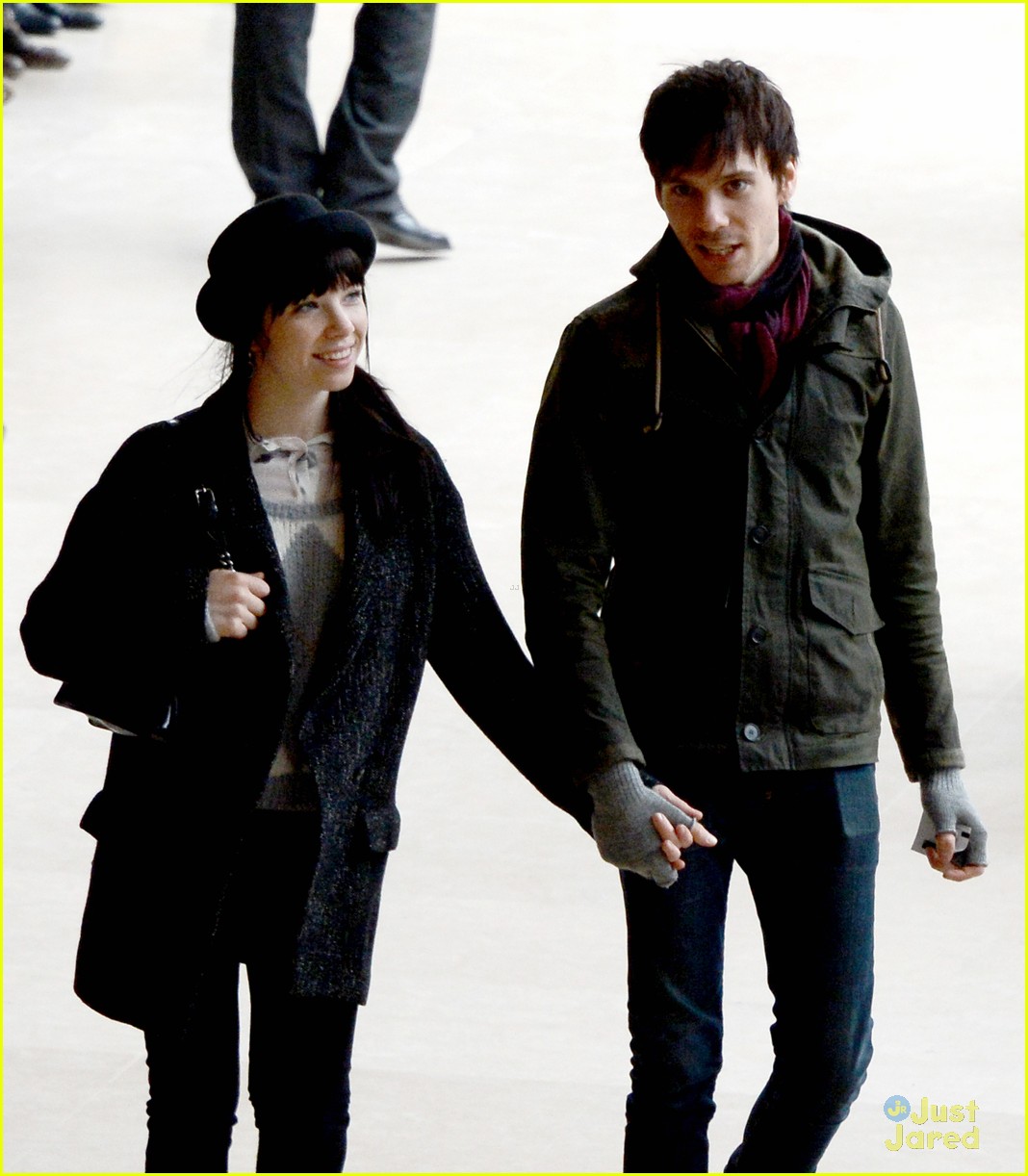 Carly Rae Jepsen & Matthew Koma: Paris Pair | Photo 546234 - Photo ...