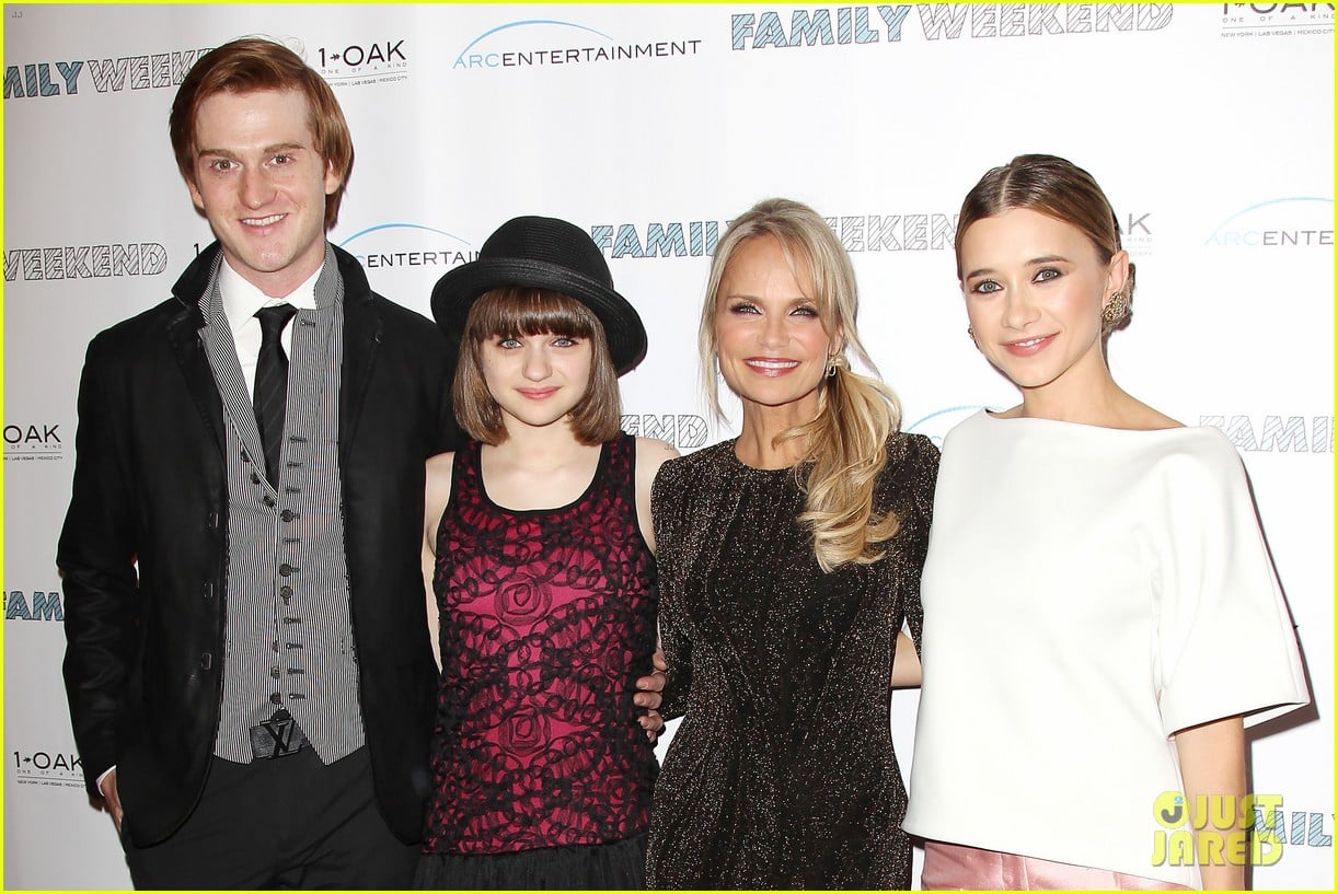 Joey King: 'Family Weekend' Premiere | Photo 547287 - Photo Gallery ...