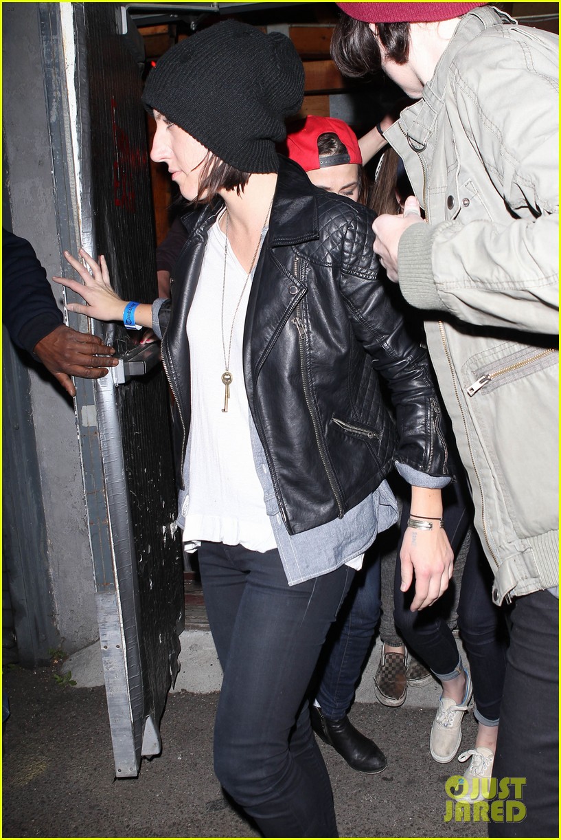 Taylor Lautner: Troubadour with Kristen Stewart! | Photo 543121 - Photo ...