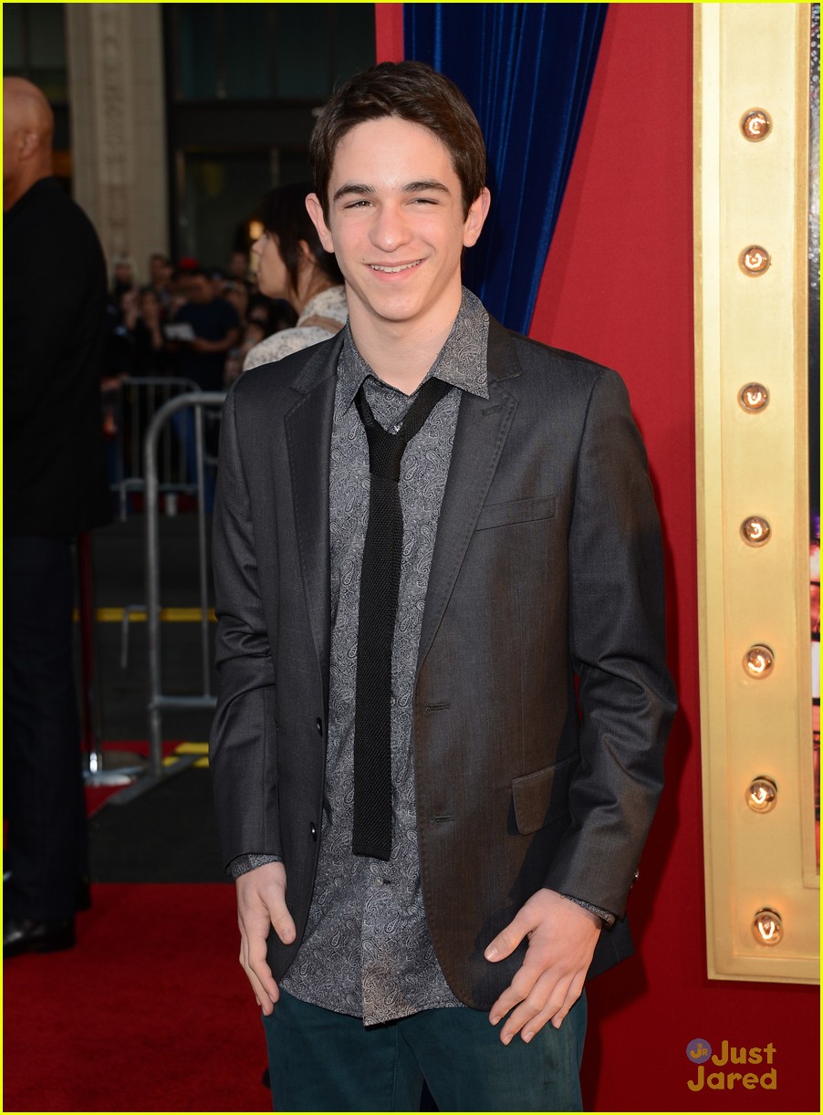 Sterling Beaumon & Mason Cook: 'Burt Wonderstone' Premiere | Photo ...